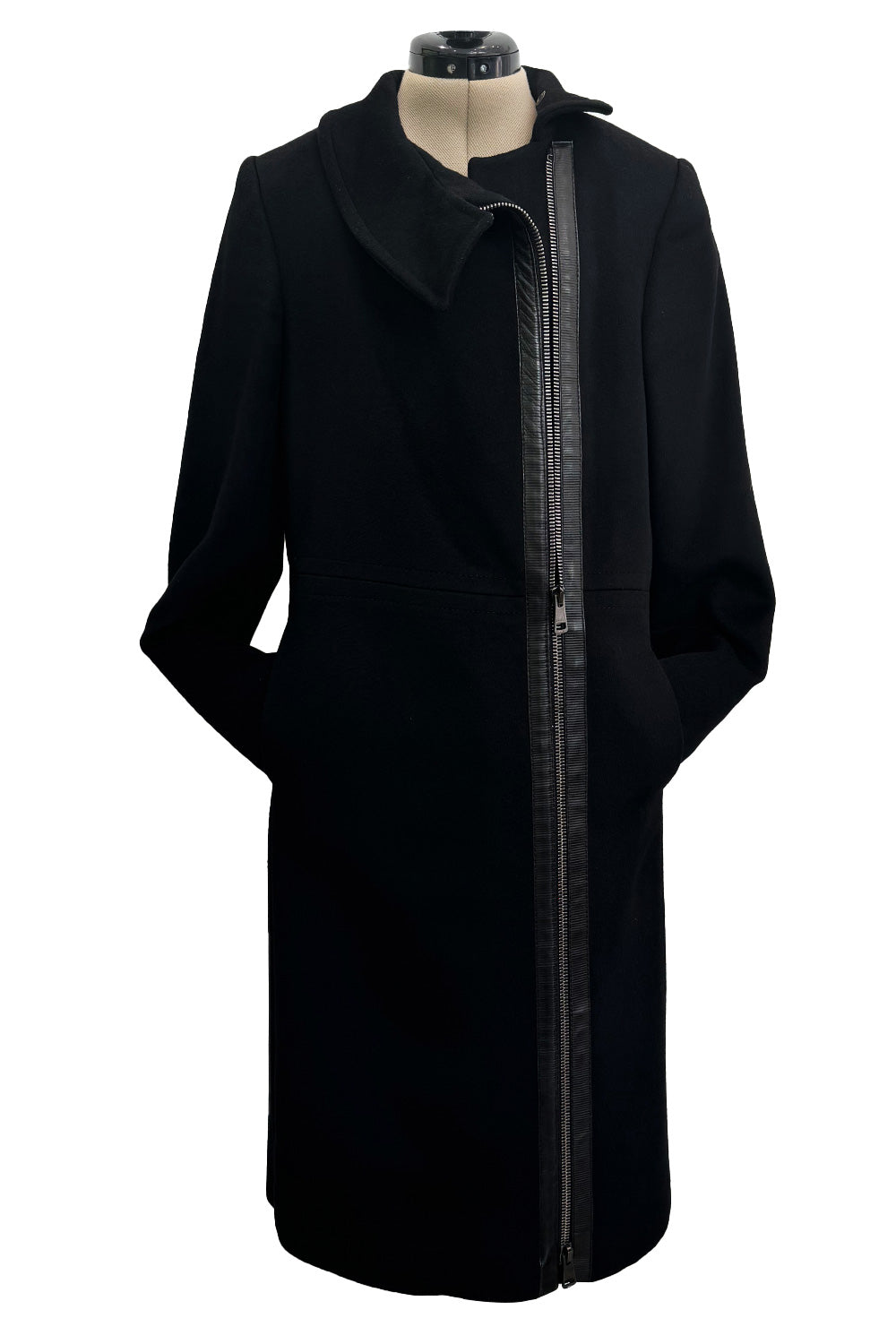 Minimalist Fall 2001 Gucci by Tom Ford Runway Look 21 Cashmere & Leath ...