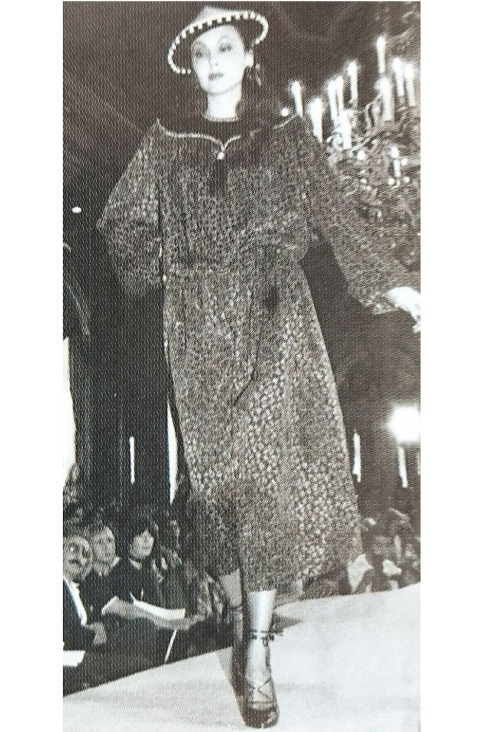 Important A/W 1977 "Les Chinoises" Yves Saint Laurent Haute Couture Ta ...